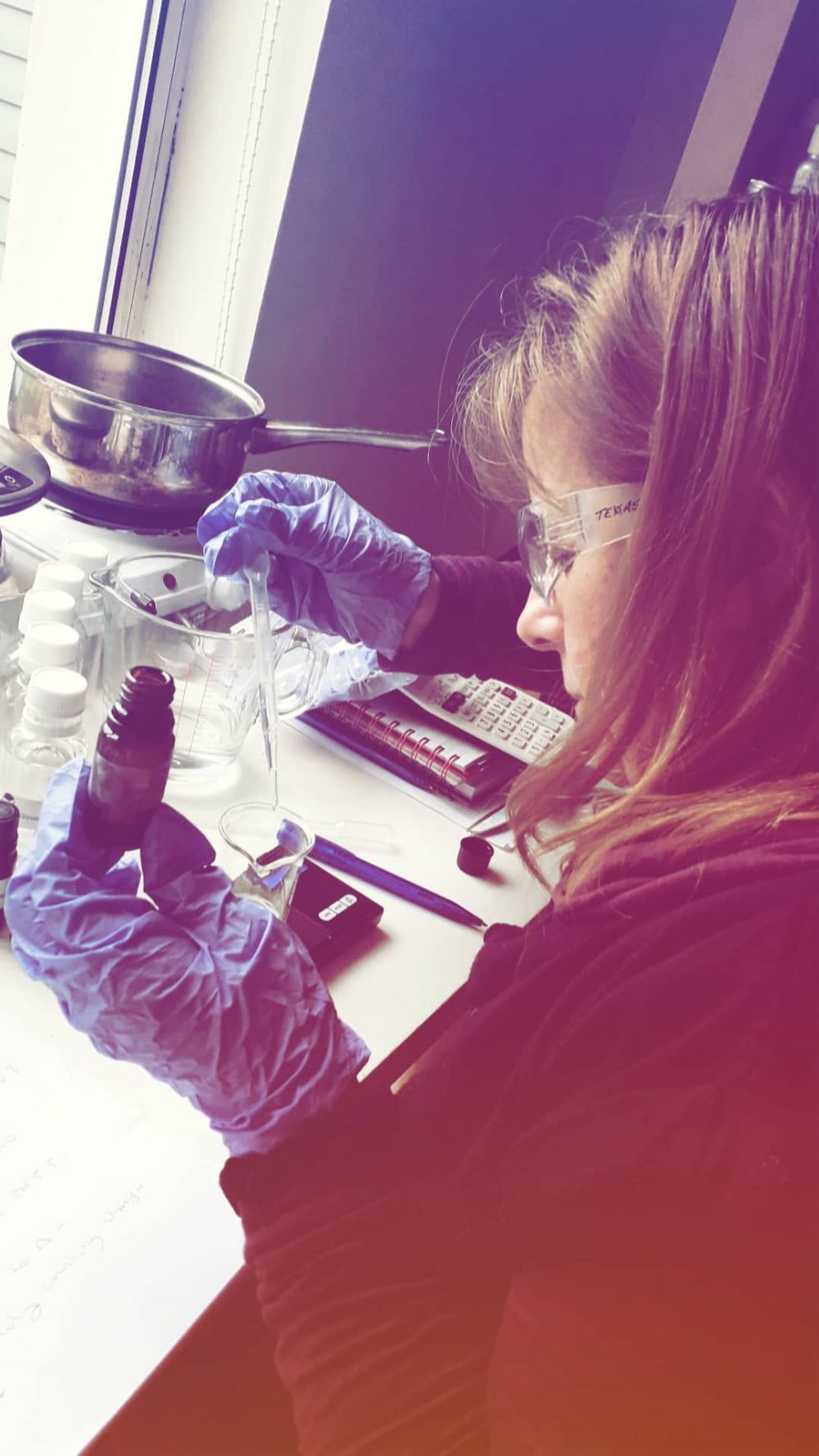 What is a cosmetic formulator? What do they do? - WapoBeauty